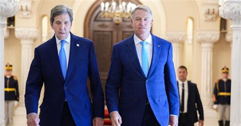 Klaus Iohannis a discutat cu John Kerry despre investițiile în energie