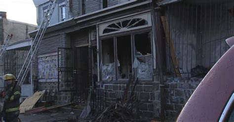 2 People In Critical Condition After Kensington Fire Cbs Philadelphia