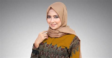 Download Desain Batik Keluarga Modern Png