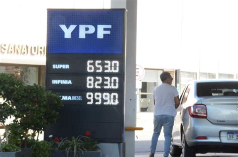Con El Nuevo Aumento Los Combustibles Premium Rozan Los 1 000 Pesos El Diario De La Pampa
