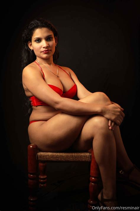 Resmi Nair Indian MILF X Da Ab F C A F D E Dc Porn Pic