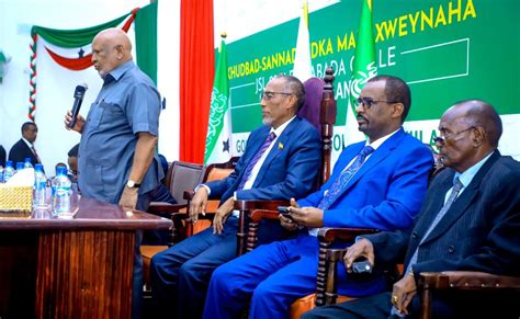 Sawirada Khudbad Sannadeedka Dastuuriga Ah Ee Madaxweynaha