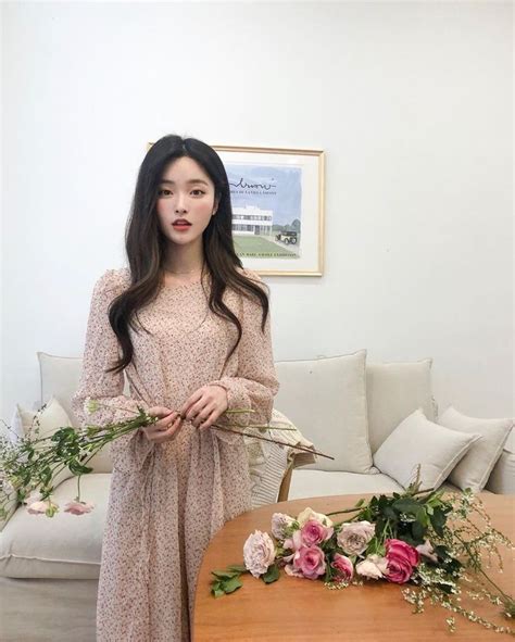 Pin Oleh Mina Di Knhs Wanita Wanita Cantik Gadis Ulzzang