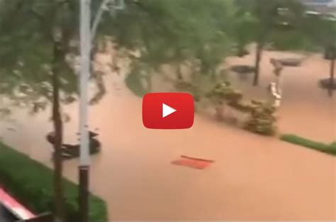 Video Meteo Cronaca Diretta Malesia Piogge Torrenziali Mandano Sott