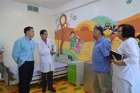 Гэмтлийн эмнэлгийн өрөөг залуус тохижуулжээ