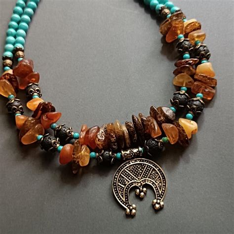 Намисто кольє бурштин і лунниця — ціна 1100 грн у каталозі Кольє і намиста Купити аксесуари за