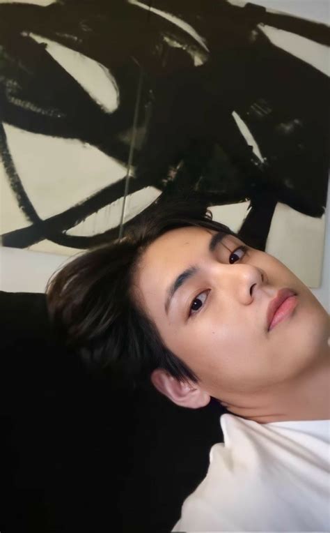 Pin By Mpbvx On Bts ♡ Taehyung Selca Kim Taehyung Taehyung