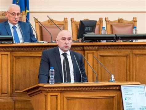 Каримански МС обмисля увеличаване на минималната работна заплата