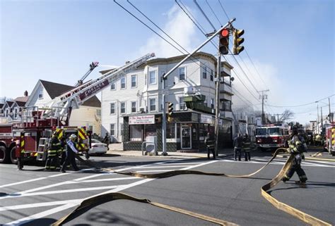 Lynn Firefighters Battle Blaze Itemlive Itemlive