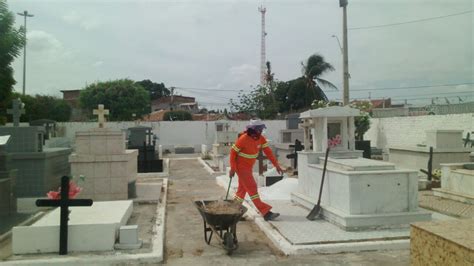 Prefeitura Trabalha Na Limpeza E Manutenção Dos Cemitérios Para O