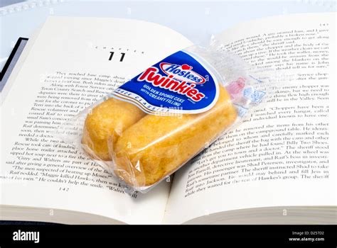Hostess Cakes Hi Res Stock Photography And Images Alamy
