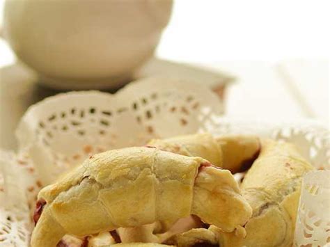 Слойки с джемом из готового слоеного теста — рецепт с фото пошагово