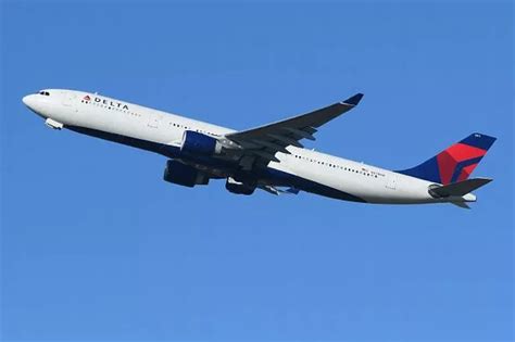 Plane Makes Emergency Landing After Passenger Has Diarrhoea All Over