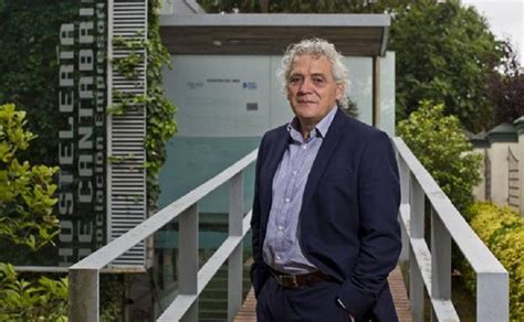 El presidente de los hosteleros cántabros Estamos hasta las narices