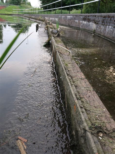 The Mysterious Falling Canal Level Water Carry On Brownhillsbobs
