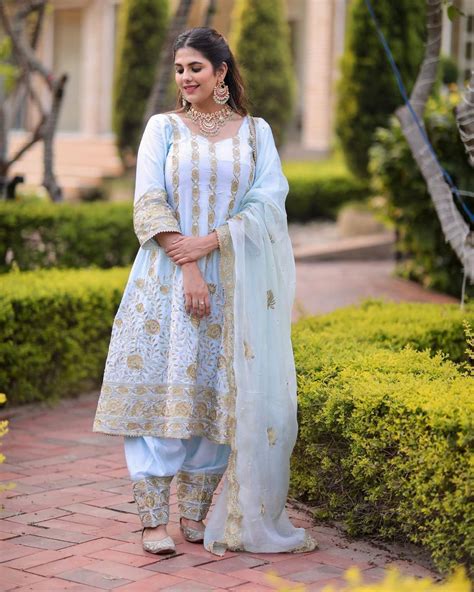 Simple Punjabi Suit Design For Ladies