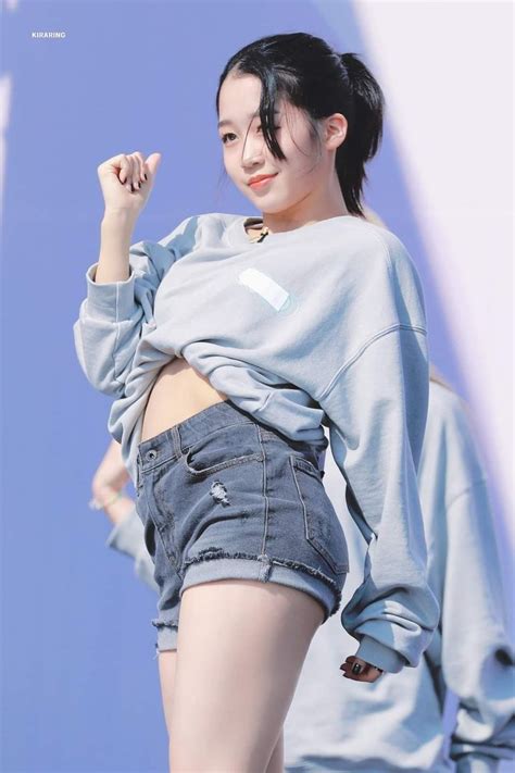 Pin By Aj7733 On Kep1er Kpop Girls Korean Fashion Fashion