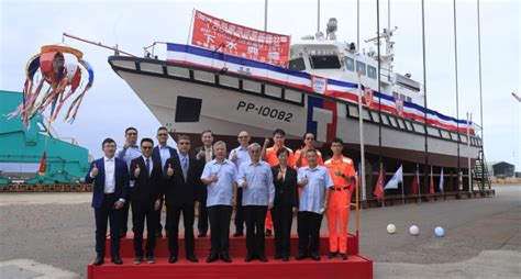 台船承造海巡艦隊分署100噸級第13艘巡防救難艇今舉行下水典禮