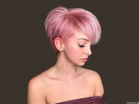 20 Short Cuts And Styles That Pump Up Fine Hair Youll Love