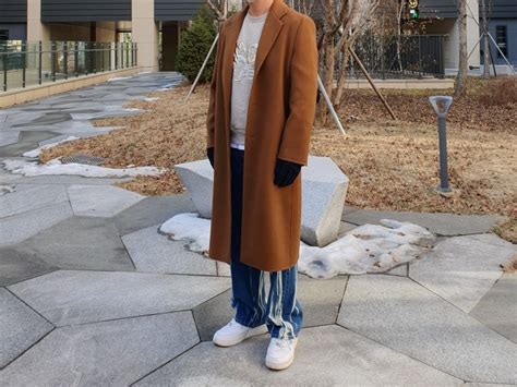 Ootd 코트 스웻셔츠 데님팬츠 스니커즈 네이버 블로그