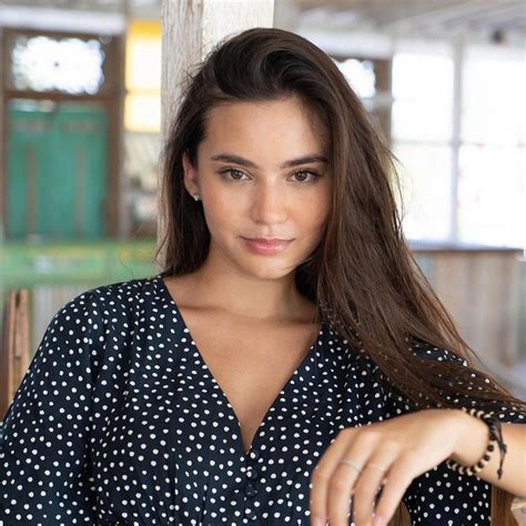 7 Potret Karen Nijsen, Model Cantik yang Disebut Kekasih Baru Gading ...