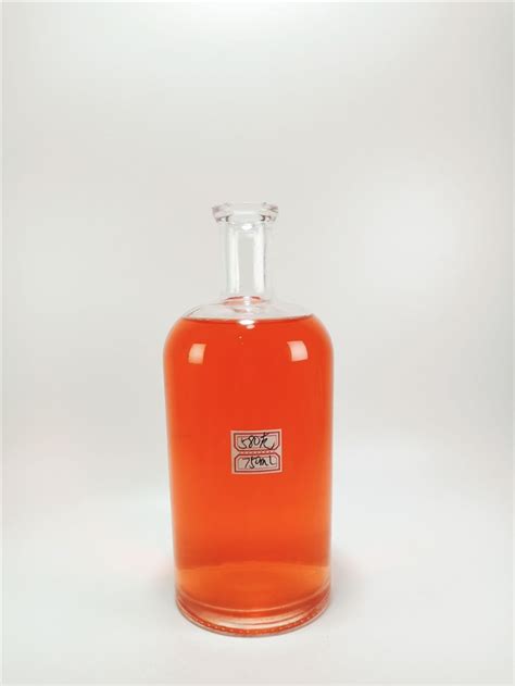 China Vodka Spirits Glass Bottle 750ml Manufacturers Suppliers Factory