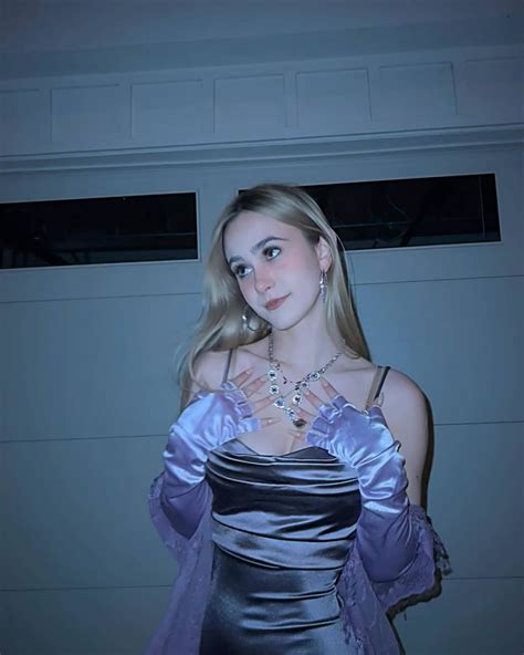 Coco Arquette 09 28 2022 • Celebmafia