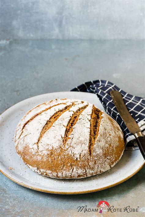 Das Einfachste Freigeschobene Weizenvollkornbrot Mit Sauerteig Madam