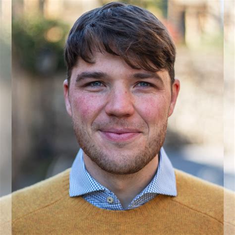 Universality Of Neural Networks On Graphs Vs Sets