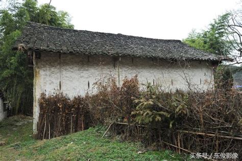 貴州農村這種房子沒有人再修了它是一個時代的建築風格曾經留住很多人的回憶 每日頭條