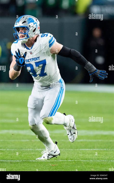 Detroit Lions Defensive Edge Aidan Hutchinson In Action During An Nfl