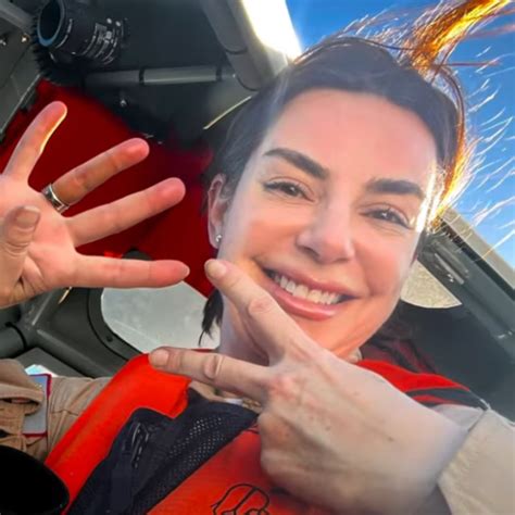 Conheça A História De Juliana Turchetti A Piloto Brasileira Que Se