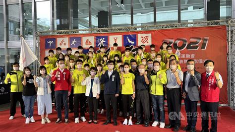 出征110年全國運動會 陳其邁授旗高雄市代表隊 地方 中央社 Cna