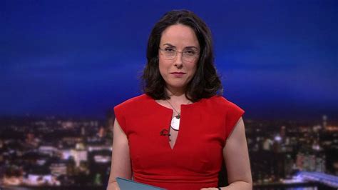 Breaking News Bbc World News Tv Presenting Aug 1 Youtube
