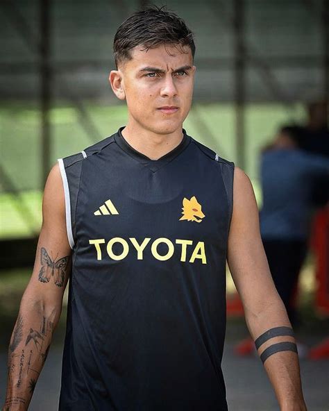 ᴅʏʙᴀʟᴀ Tatuagem Do Dybala No Braço Tatuagem Masculina Inspiração