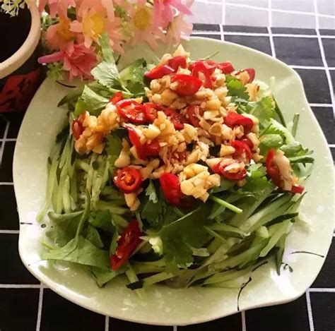 這道涼拌菜，去飯店都吃不到，大人小孩搶著吃，開胃又下飯 每日頭條