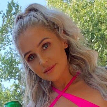 Paris Jade Babe Page Watch This Adult Model On Freeones