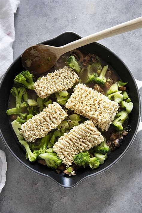 One Pan Garlic Parmesan Ramen Noodles The Salty Marshmallow