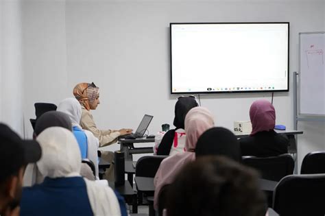 Estarta Hosts Networking Introduction Course Estarta