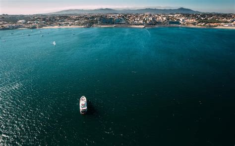 Premium Photo Luxuy Yacht In Cascais Bay Lisbon Region Portugal