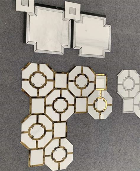 Pure White Marble Waterjet Mosaic Tiles With Brass Oriental White Marble
