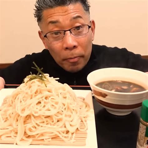 中島浩二 ナカジー お料理ナカジーは、蓮根と豚肉と小松菜の中華炒め😊 玉子焼きと美味しい干物もあって、バランス食‼️ ナカジーの部屋も