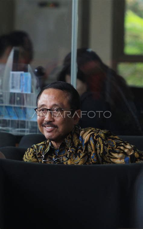 Pemeriksaan I Putu Gede Ary Suta Antara Foto