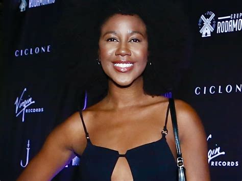 Camilla De Lucas Se Enfurece Após Foto Em Evento