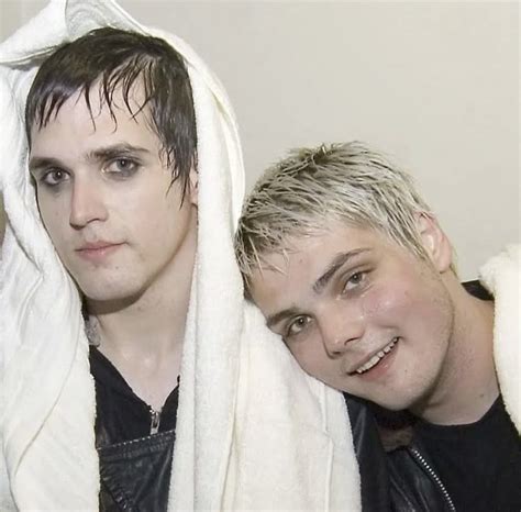 Pin By Heather Hobart On My Chemical Heartbreak My Chemical Romance