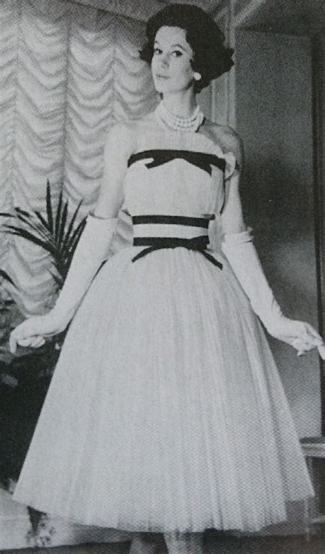Dior par Yves Saint Laurent Janvier 1959 Haute couture été 1959 L