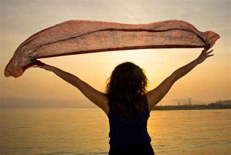 How To Reconnect With Your Body When You Re Single Psychologies