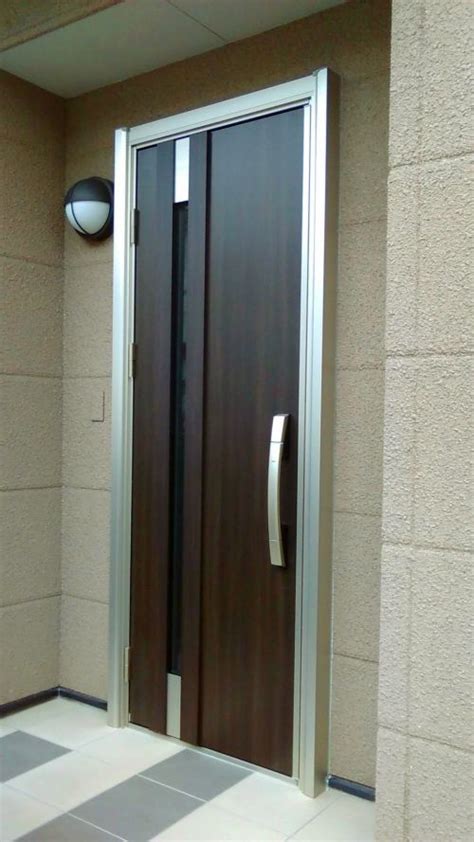 吊元を変更、開き方を反対に（加古川市）｜大阪｜玄関ドアリフォーム・交換｜玄関ドア専科 大阪店