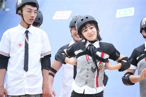 《高能少年团》王俊凯变校草学长王大陆遇记忆挑战 360娱乐，你开心就好