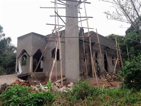Ini Dia Penampakan Masjid Ivan Gunawan Di Uganda